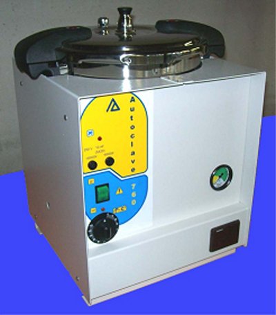 AUTOCLAVE STERILIZZATORE DA BANCO 20 LT. MOD. 760 – Zetalab